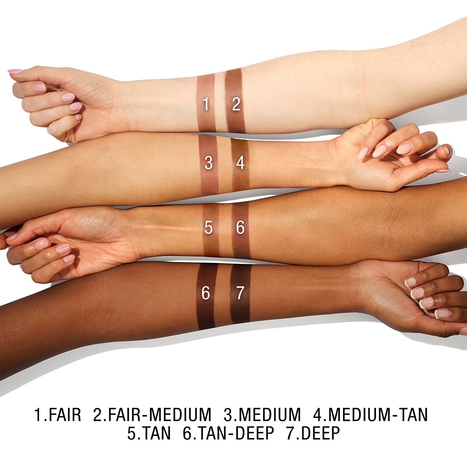 Hollywood Contour Light Wand - Fond de teint contouring de CHARLOTTE ...