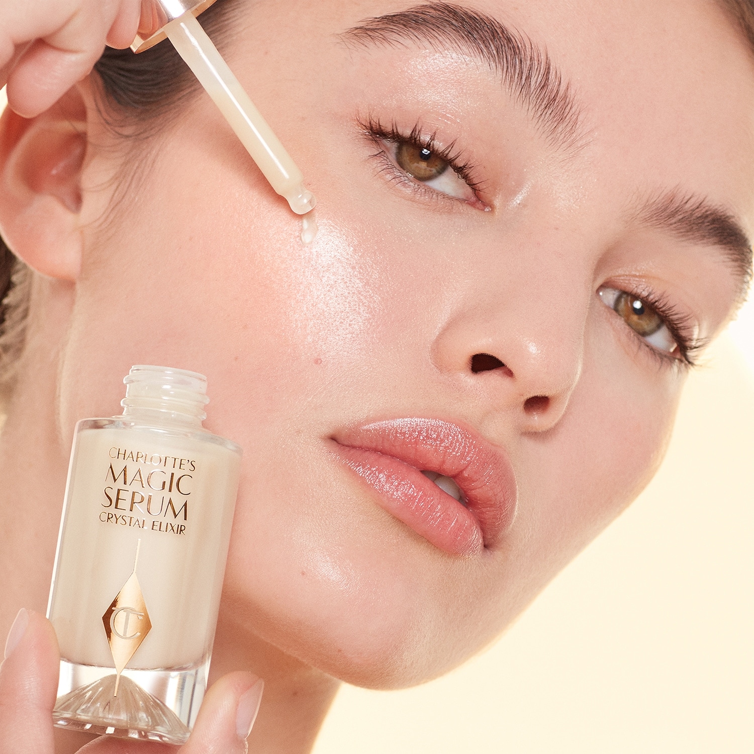Charlotte's Magic Serum Crystal Elixir - Sérum visage de CHARLOTTE ...