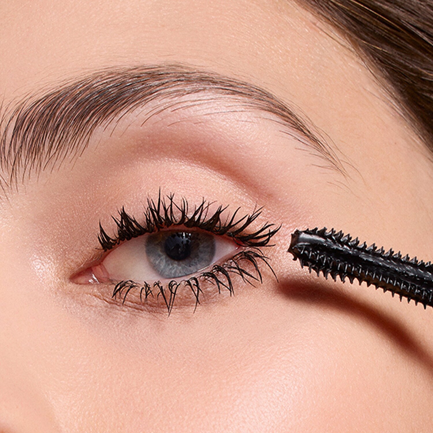 Diorshow Overvolume - Mascara volume extrême 24 h et définition cil-à ...
