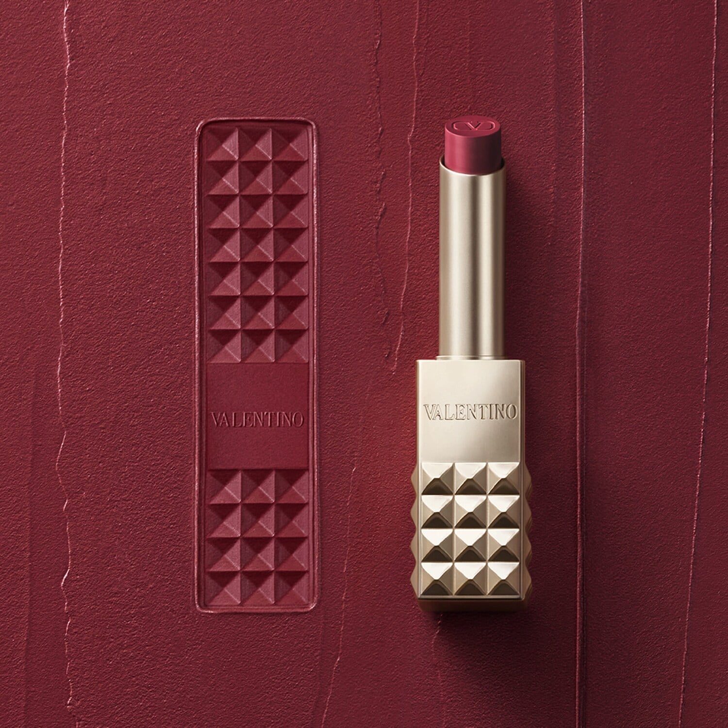 Spike Valentino - Rouge à lèvres mat de VALENTINO ≡ SEPHORA