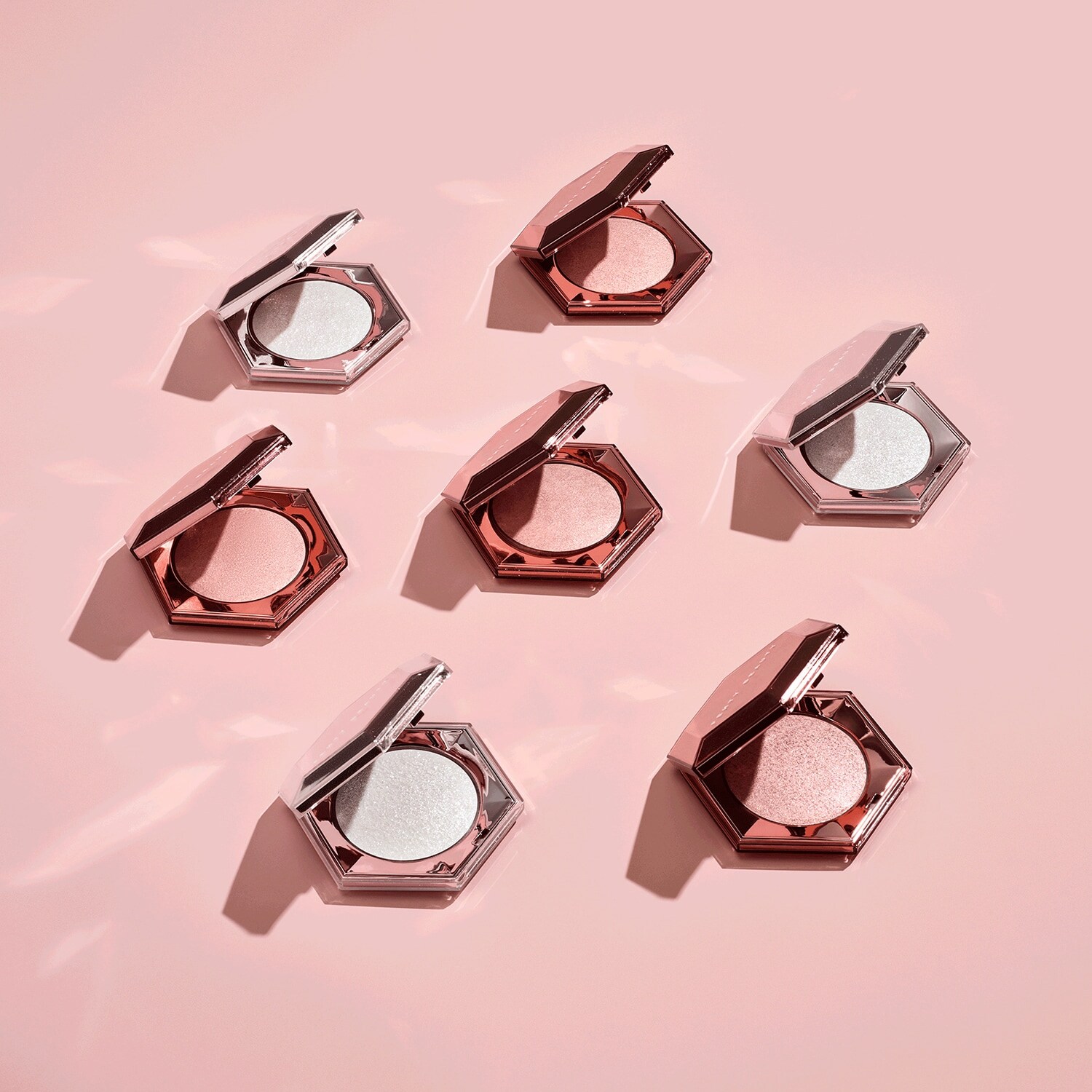 Diamond Bomb All-Over Diamond Veil - Illuminateur de teint de FENTY ...